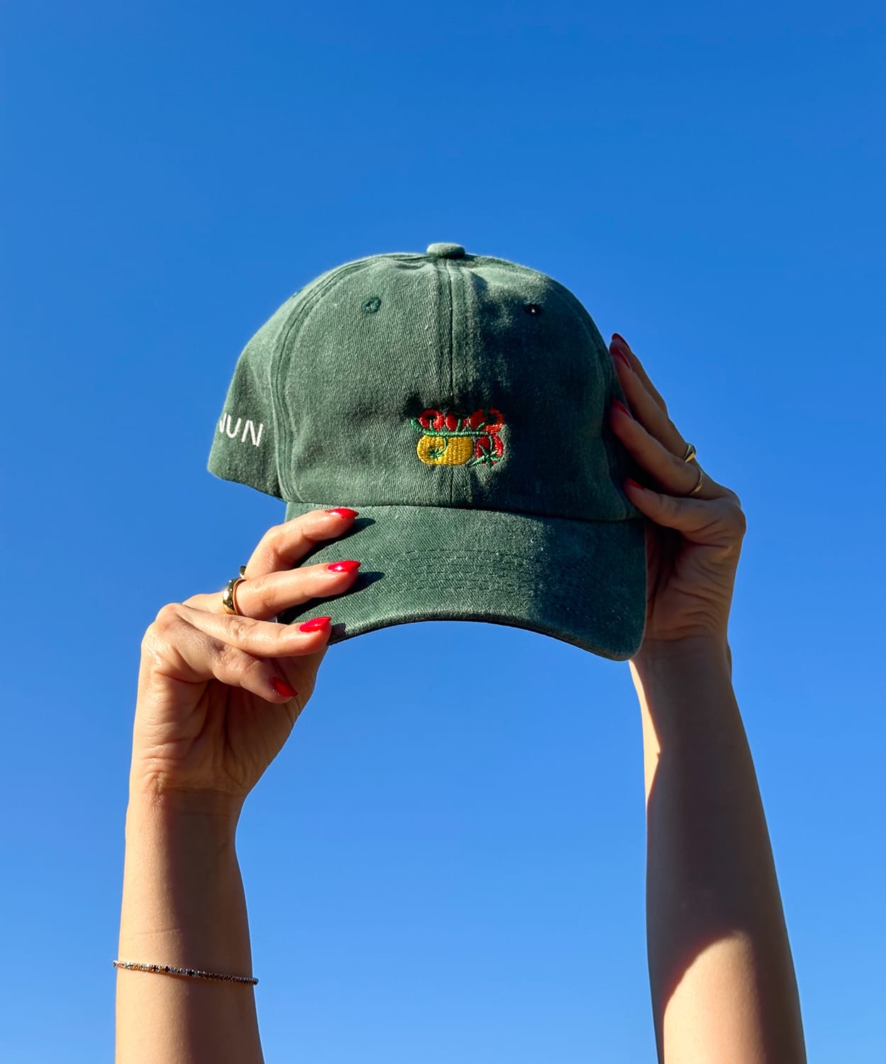 Ketchup Kiss Hat — Jun Objects